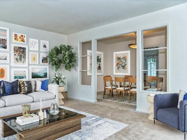 2 Br, 1 bath, Apartment 1404 Taney Avenue