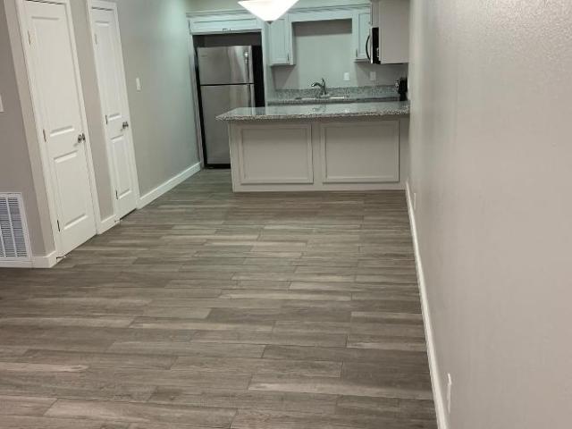 2 Br, 1 bath, Apartment 1405 Old Port Isabel Road