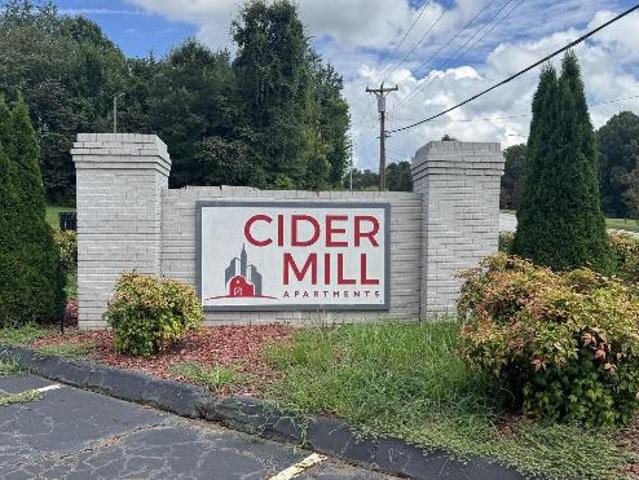 2 Br, 1 bath, Apartment 1410 Brewer Road