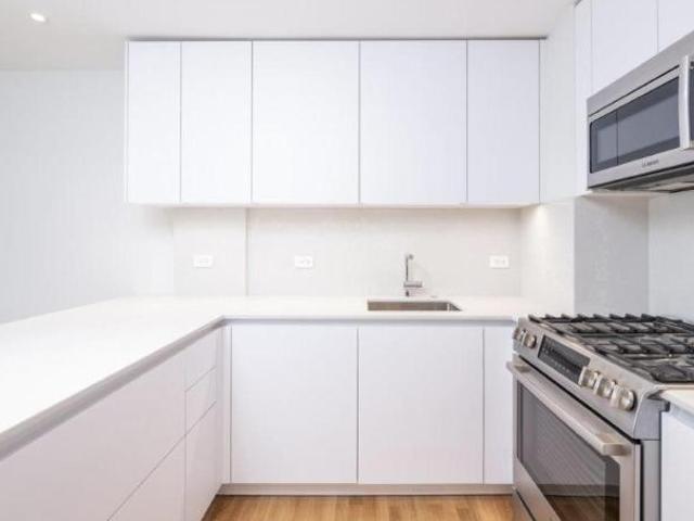 2 Br, 1 bath, Apartment 1410 Columbia Road