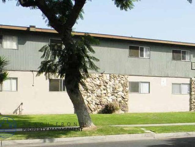 2 Br, 1 bath, Apartment 141 E Wakefield Ave