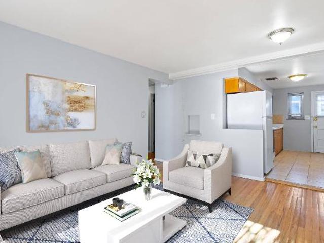 2 Br, 1 bath, Apartment 1557 S Ash Street