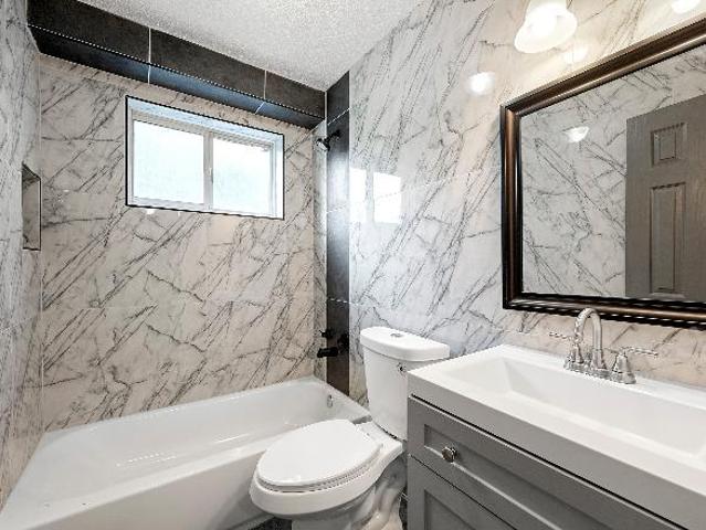 2 Br, 1 bath, Apartment 156 Fairfield Place Northwest