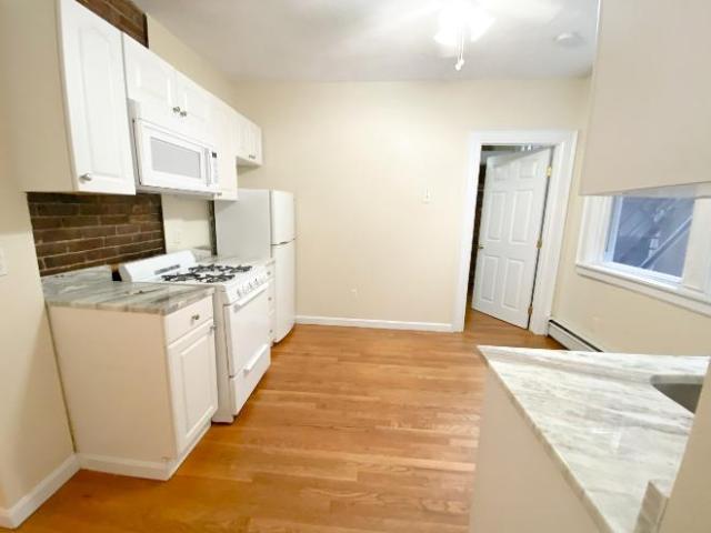 2 Br, 1 bath, Apartment 157 Endicott Street