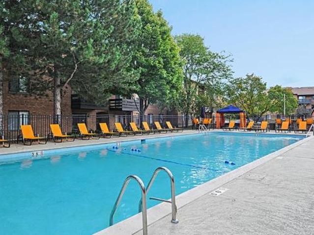 2 Br, 1 bath, Apartment 1598 Fairway Drive