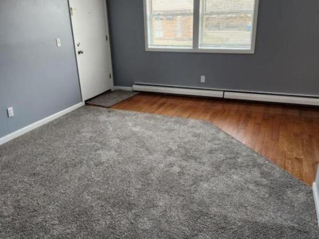 2 Br, 1 bath, Apartment 1501 Hancock Dr