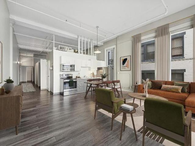 2 Br, 1 bath, Apartment 1531 Stout St