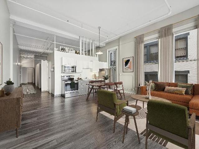 2 Br, 1 bath, Apartment 1531 Stout St