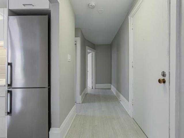 2 Br, 1 bath, Apartment 1535 Bathurst Street