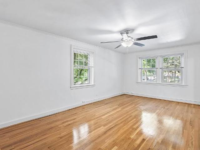 2 Br, 1 bath, Apartment 1685 North Cook Street