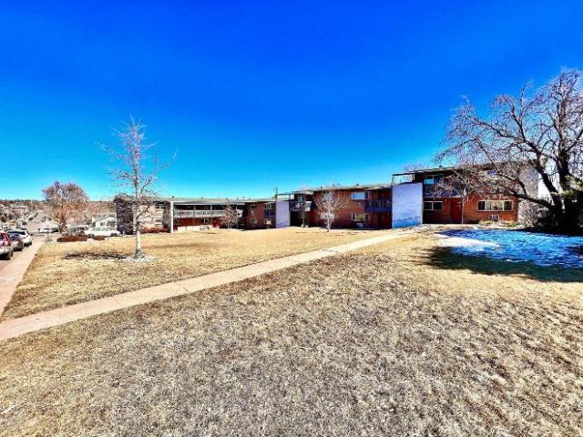2 Br, 1 bath, Apartment 1690 Eaton Street