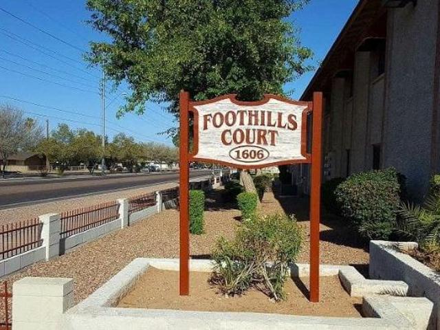 2 Br, 1 bath, Apartment 1606 W Peoria Ave