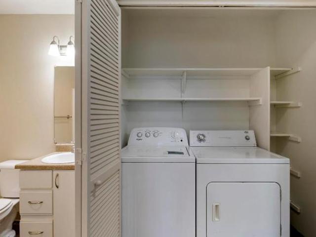2 Br, 1 bath, Apartment 16201 NW Schendel Ave