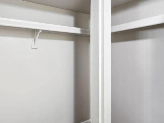 2 Br, 1 bath, Apartment 1620 W Southern Ave