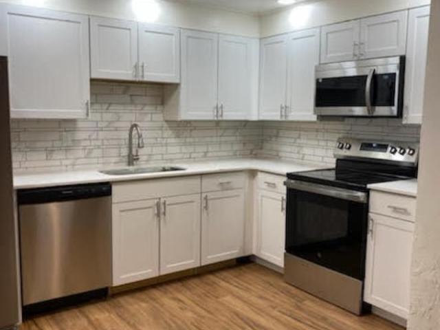 2 Br, 1 bath, Apartment 1620 South Palmetto Avenue
