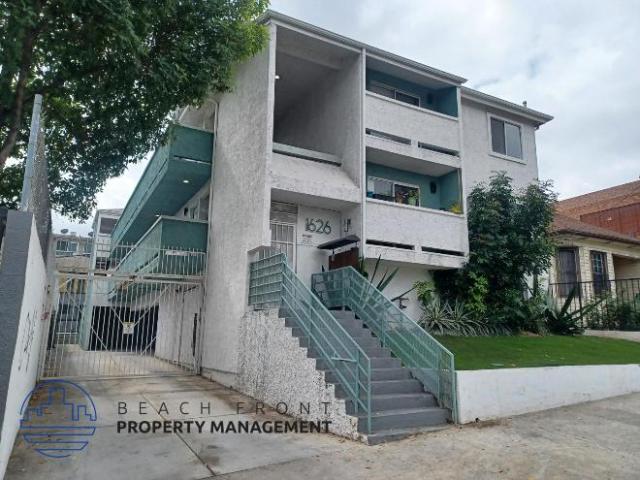 2 Br, 1 bath, Apartment 1626 Palo Alto St