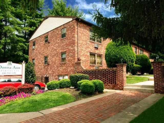 2 Br, 1 bath, Apartment 1637 Lincoln Avenue