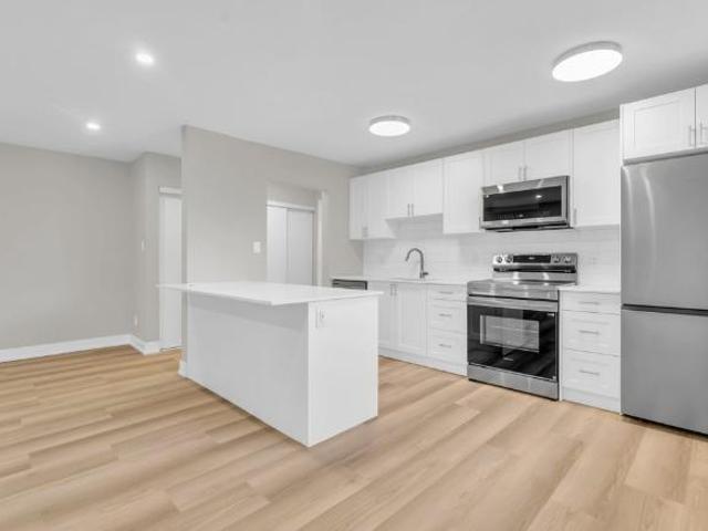 2 Br, 1 bath, Apartment 163 Macgregor Cres