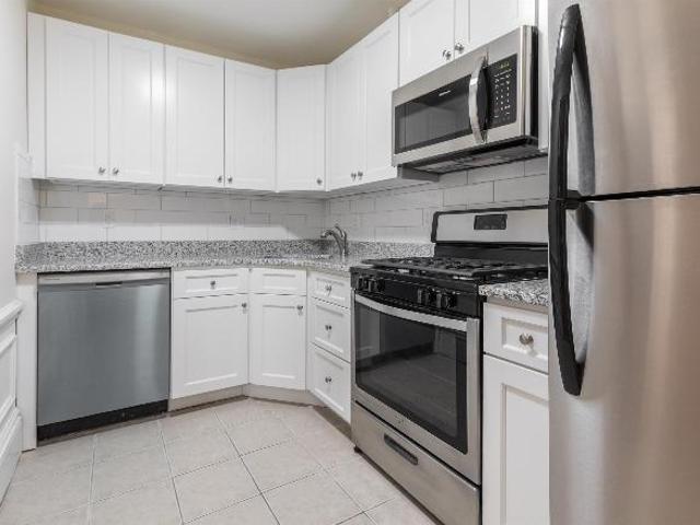 2 Br, 1 bath, Apartment 16 Yarmouth St