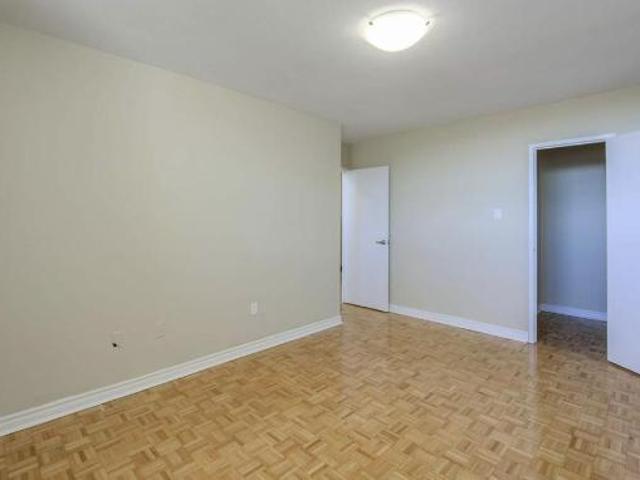 2 Br, 1 bath, Apartment 175 Shaughnessy Blvd