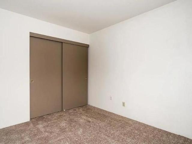 2 Br, 1 bath, Apartment 1711 S 11th Ave