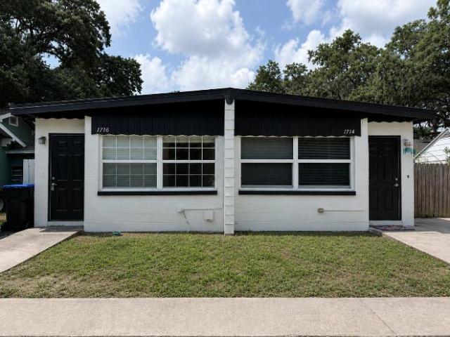 2 Br, 1 bath, Apartment 1716 East Kaley Avenue