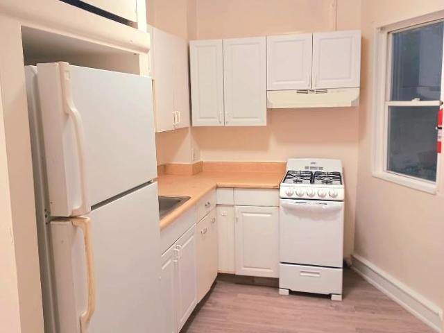 2 Br, 1 bath, Apartment 1722 Atlantic Avenue