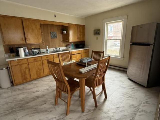 2 Br, 1 bath, Apartment 172 Grafton St
