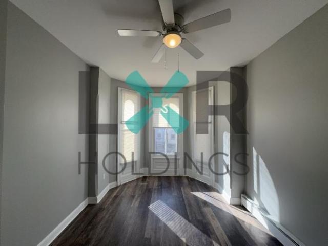 2 Br, 1 bath, Apartment 17 East Elm Street