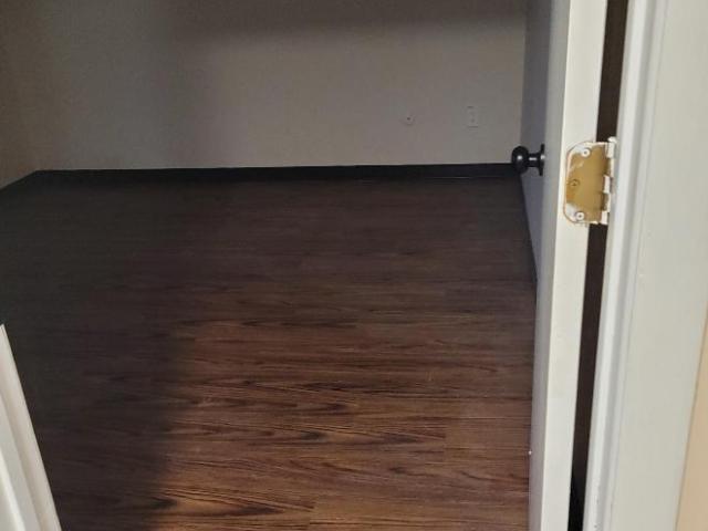 2 Br, 1 bath, Apartment 17 Forest Park Ave