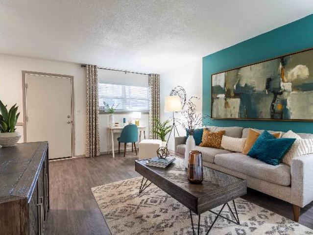 2 Br, 1 bath, Apartment 1840 Carriage L n