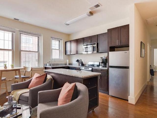 2 Br, 1 bath, Apartment 1841 Columbia Road Nw