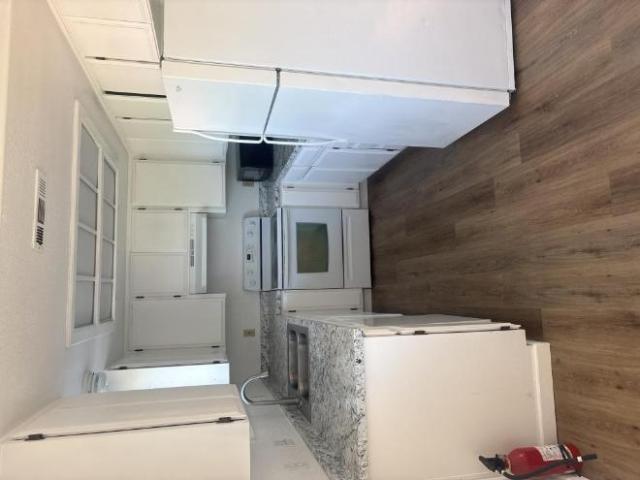 2 Br, 1 bath, Apartment 1855 Medart Ln