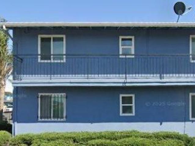 2 Br, 1 bath, Apartment 1884 22nd St