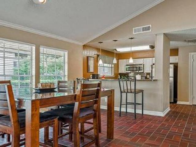 2 Br, 1 bath, Apartment 18880 Marsh Ln