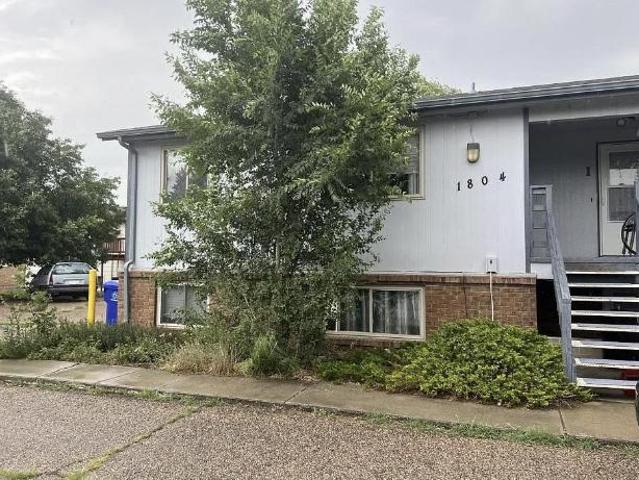 2 Br, 1 bath, Apartment 1804 Lily Pl