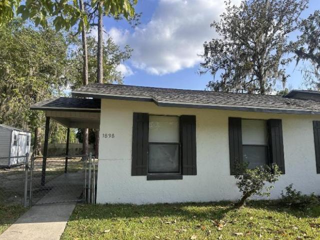 2 Br, 1 bath, Apartment 1838 Ne 17th St