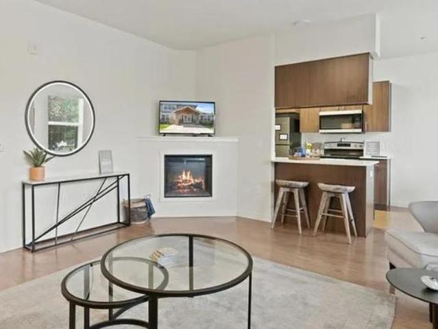 2 Br, 1 bath, Apartment 1948 Linwood St