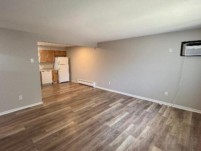 2 Br, 1 bath, Apartment 1961 Upham St