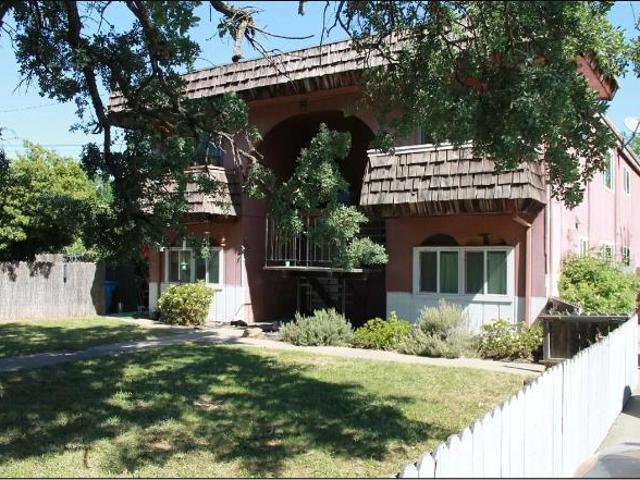 2 Br, 1 bath, Apartment 1961 Linda Avenue