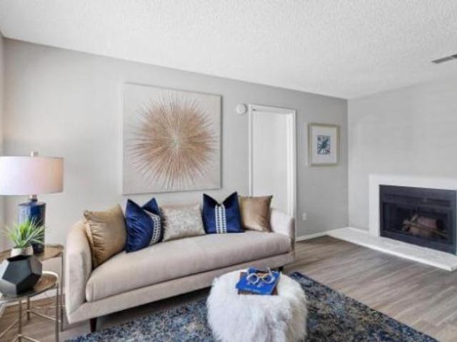 2 Br, 1 bath, Apartment 1920 Heritage Park Dr