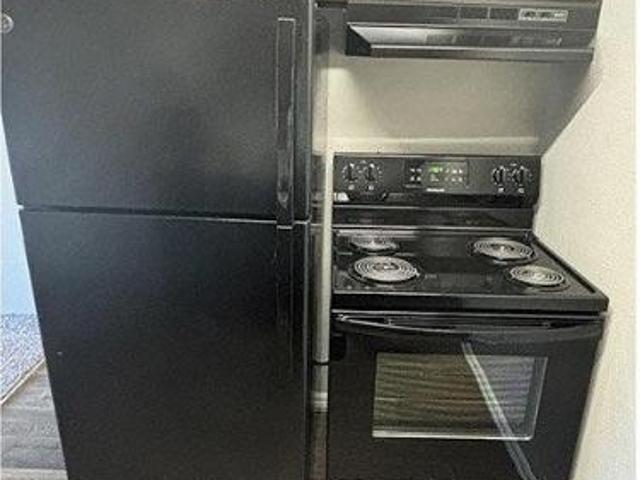 2 Br, 1 bath, Apartment 1930 E La Salle Street