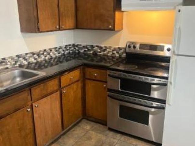 2 Br, 1 bath, Apartment 1931 33rd Avenue