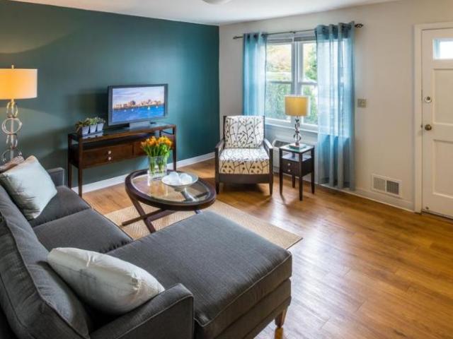 2 Br, 1 bath, Apartment 1 Adams Court