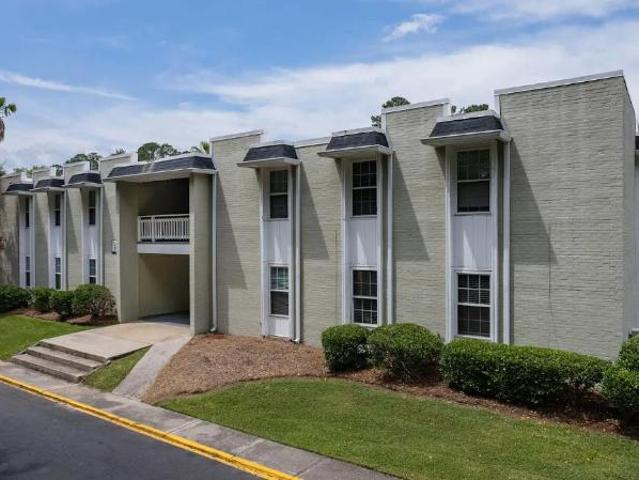 2 Br, 1 bath, Apartment 1 Bosquet Ct