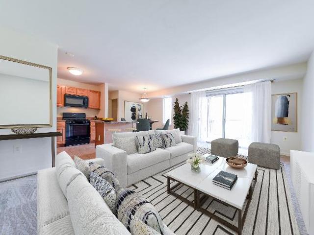 2 Br, 1 bath, Apartment 1 Duke Of Windsor Court