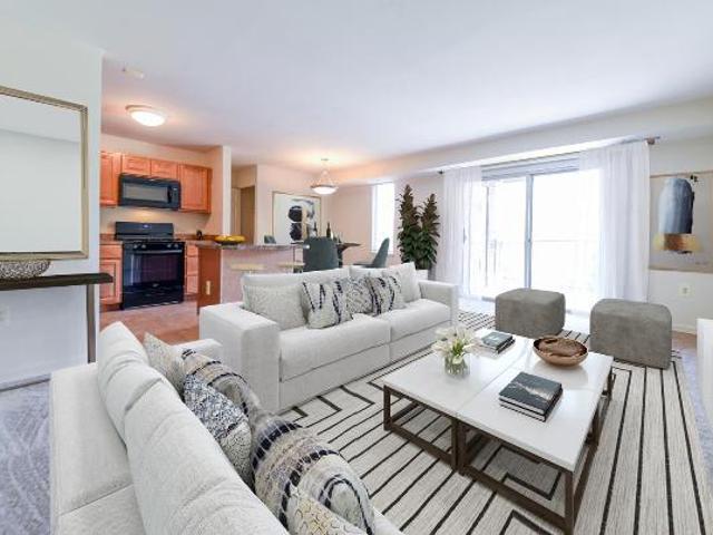2 Br, 1 bath, Apartment 1 Duke Of Windsor Court