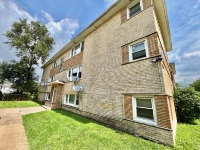 2 Br, 1 bath, Apartment 2053 135th Pl