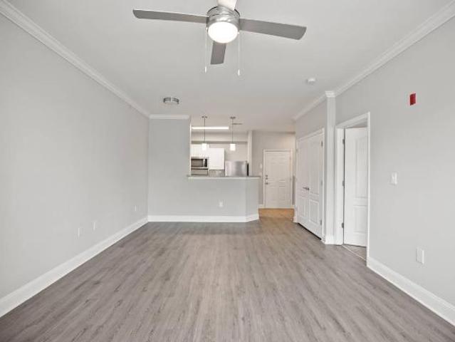 2 Br, 1 bath, Apartment 2080 Brentmoor Dr