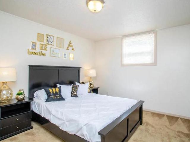 2 Br, 1 bath, Apartment 208 S Prospect Rd